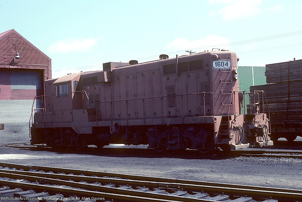 MN GP7 1604